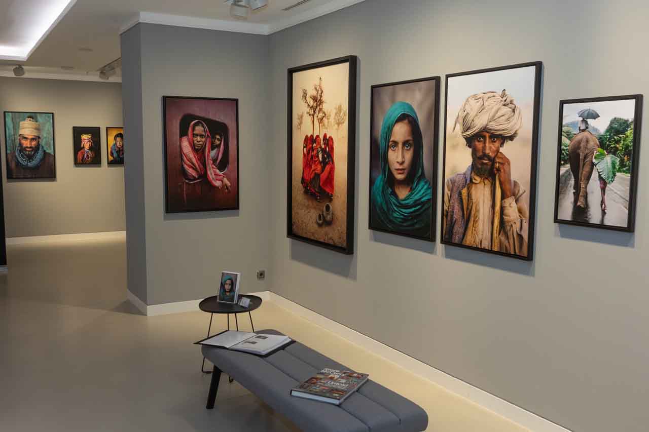 NEUE AUSSTELLUNG IN DER LEICA GALERIE - Königsallee Düsseldorf NEUE AUSSTELLUNG IN DER LEICA GALERIE - Königsallee Düsseldorf